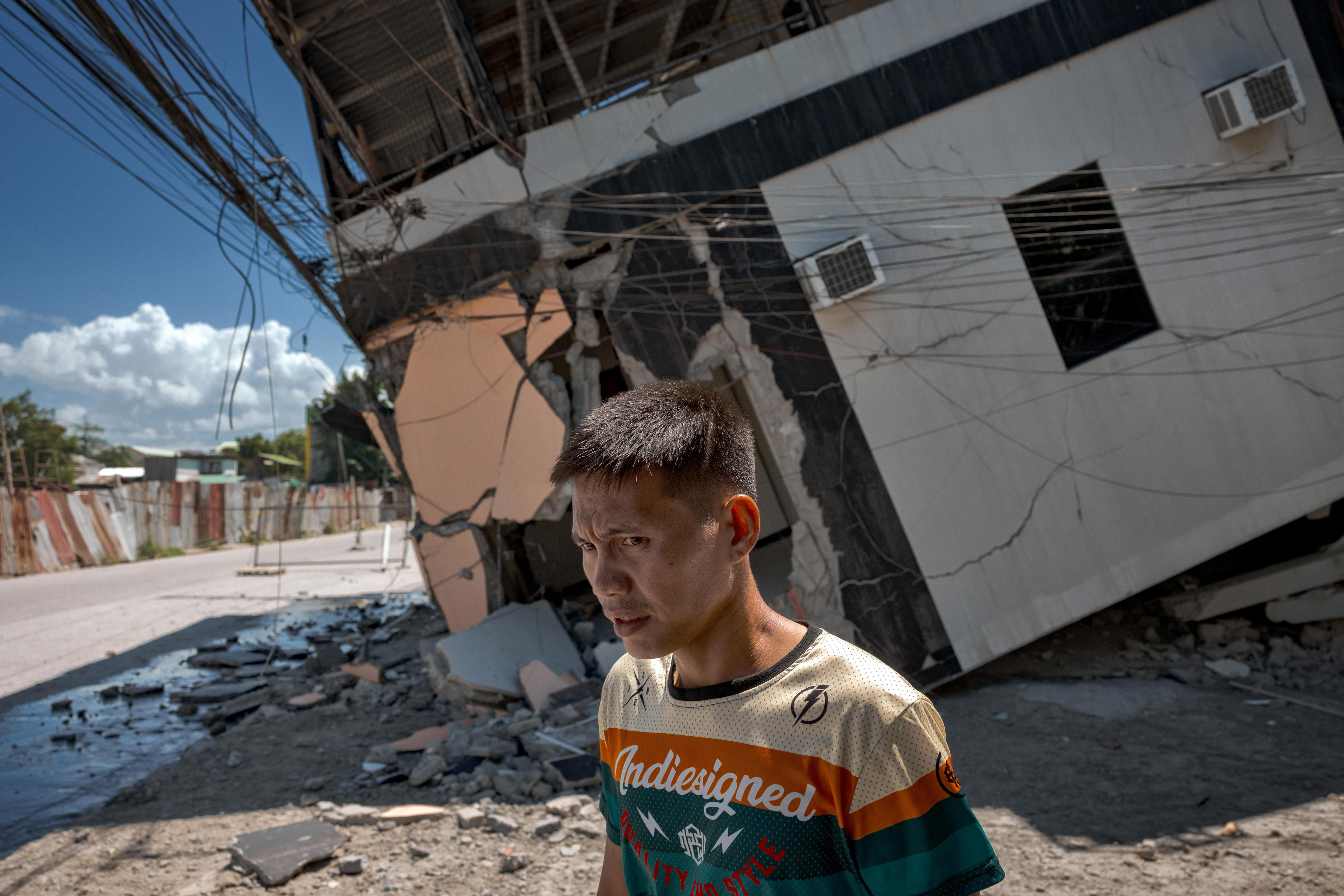 Powerful aftershocks rattle the Philippines after large quake killed 45