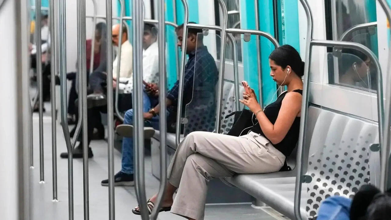 After long wait, mobile networks begin activation on Mumbai Metro 3 ...