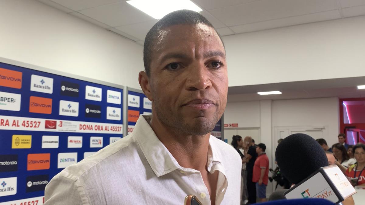 Dida, il gigante silenzioso del Milan: questa sera a Derbyssimo Legends ...
