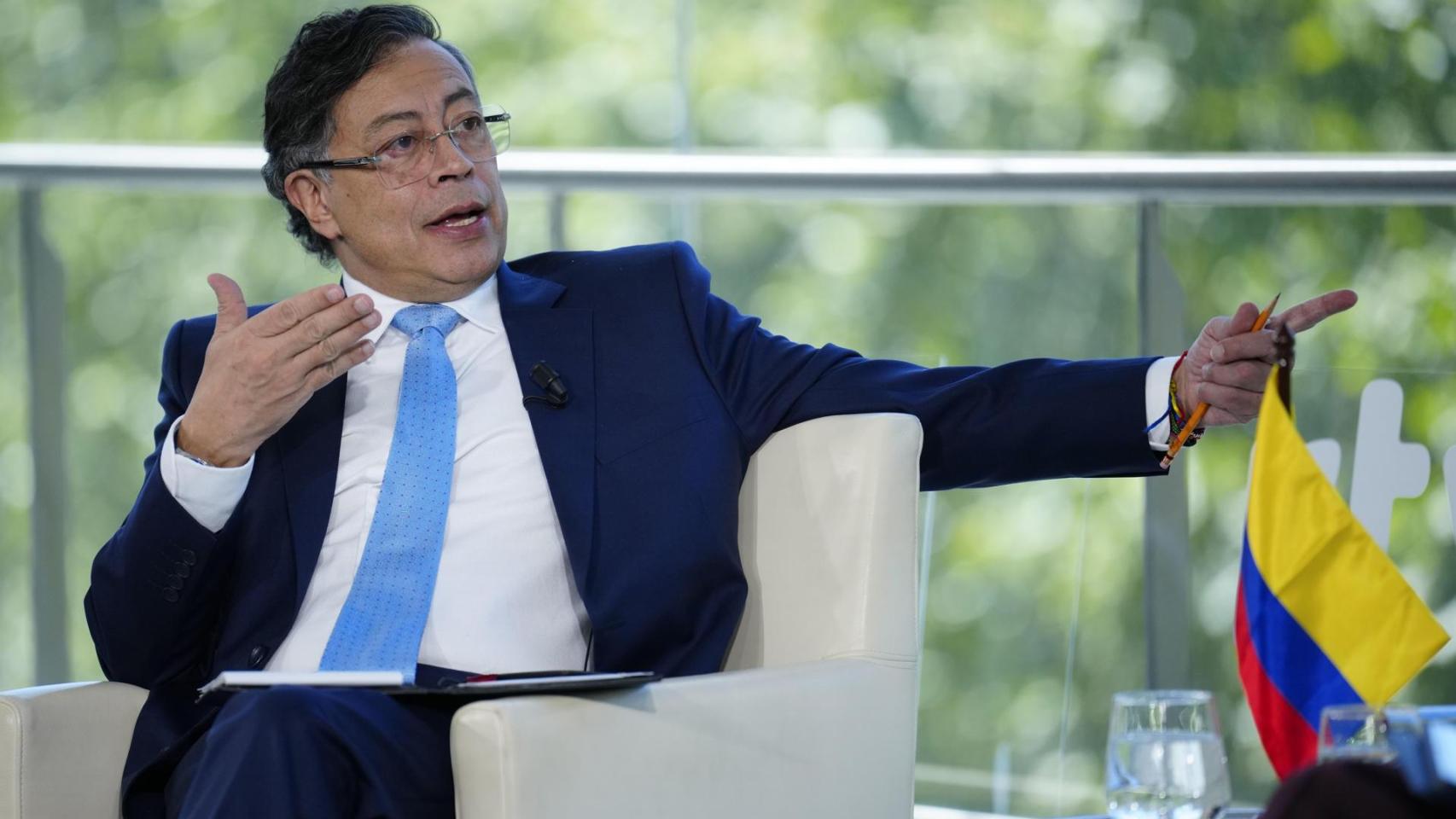 El Congreso suspende a Gustavo Petro como presidente de Colombia hasta ...