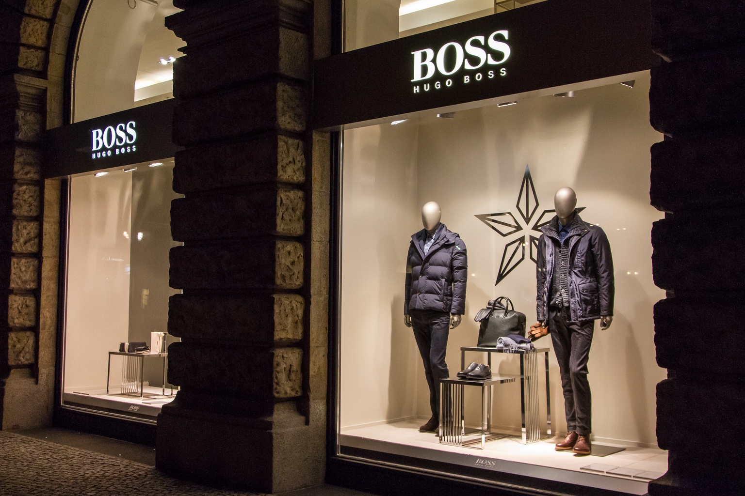 Frasers offers to acquire Hugo Boss for €38 per share in cash