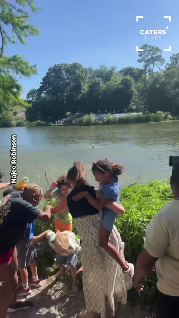Police chase ends with suspect swimming across Central Park lake in NYC