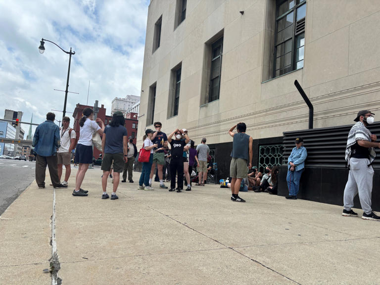 Judge grants bond to pro-Palestine activists