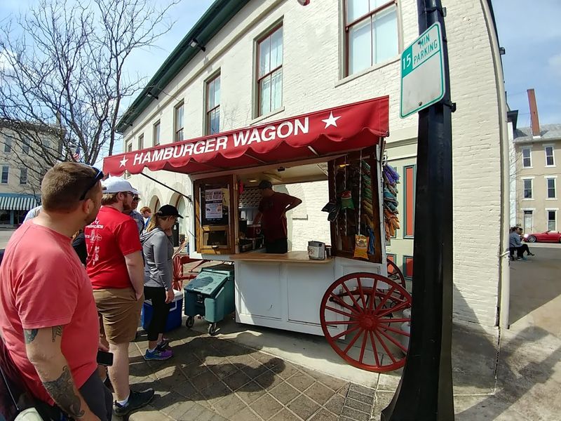 This little red wagon in Ohio has been selling the same burger since ...