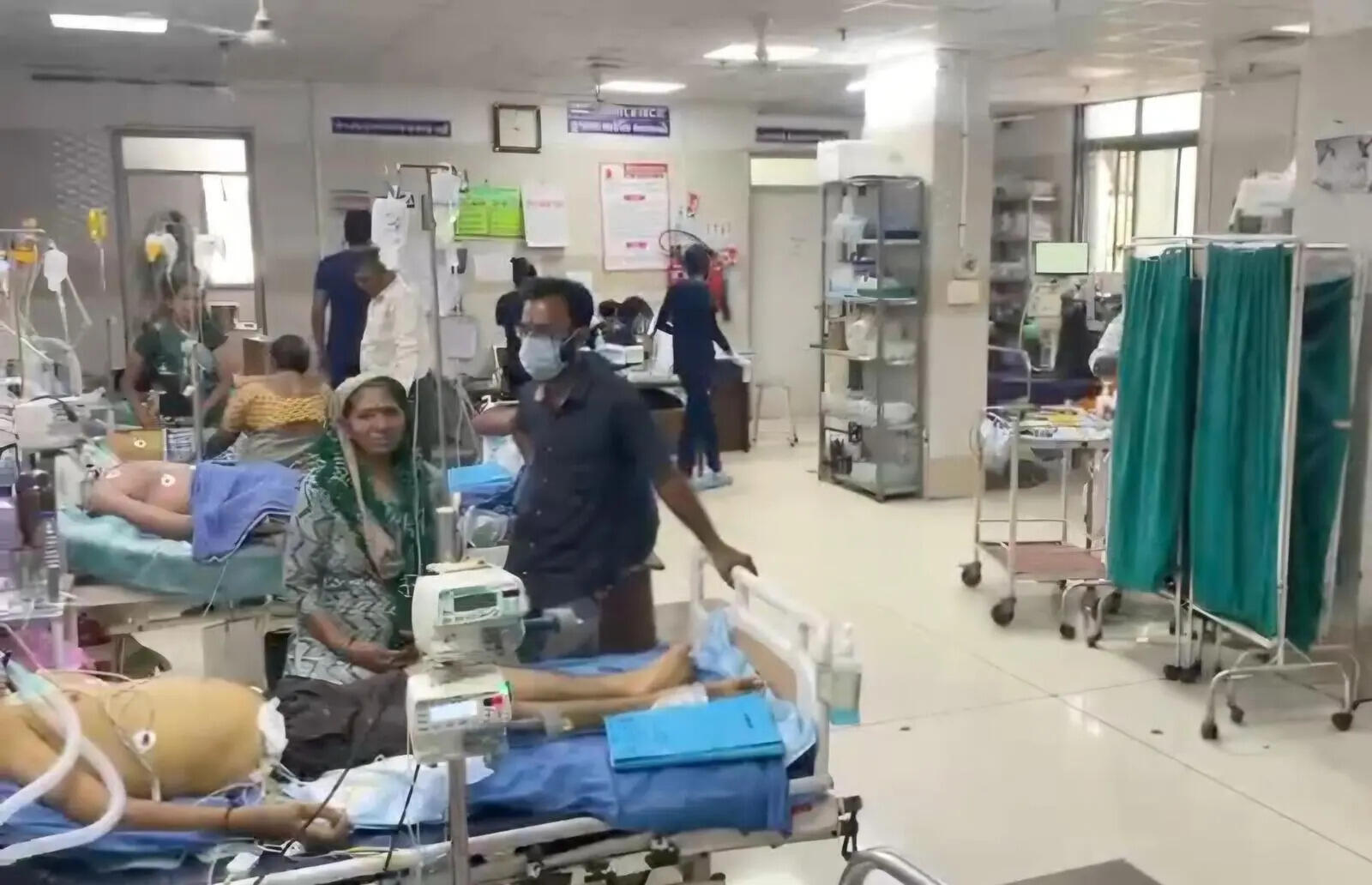Make 4-bed ICU functional in all district hospitals: Govt