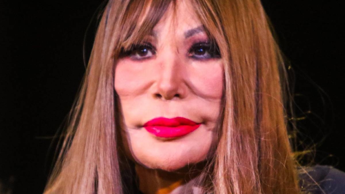 Lyn May revealed she exhumed her husband and slept beside him after his ...