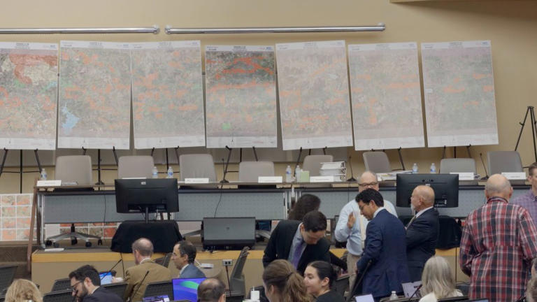 Texas landowners fight massive transmission line project at Austin hearing