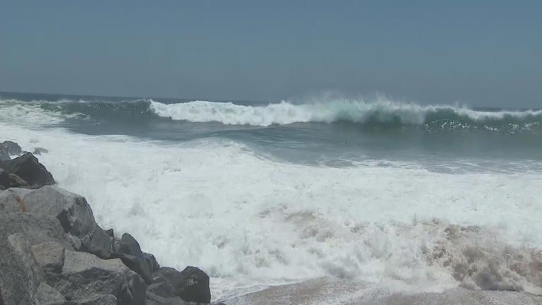Another round of massive surf expected along Southern California beaches