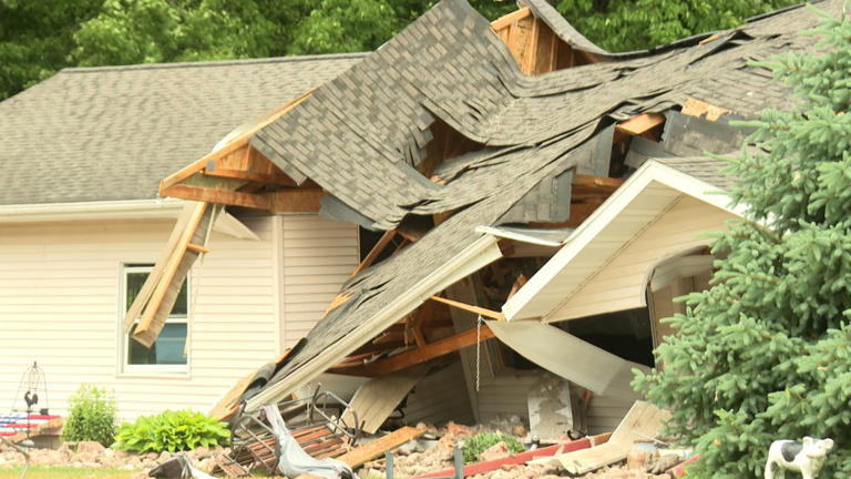 Three injured in Aniwa home explosion