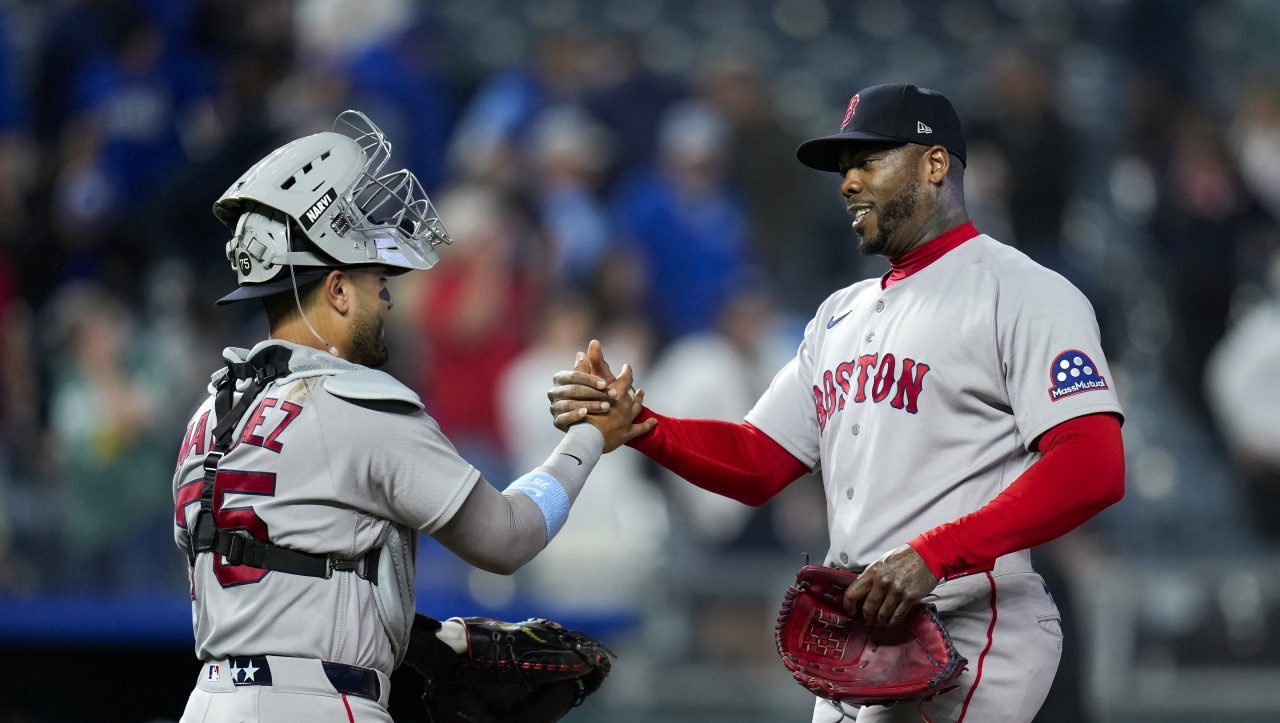 Red Sox ace Garrett Crochet shares concerning update on lat strain