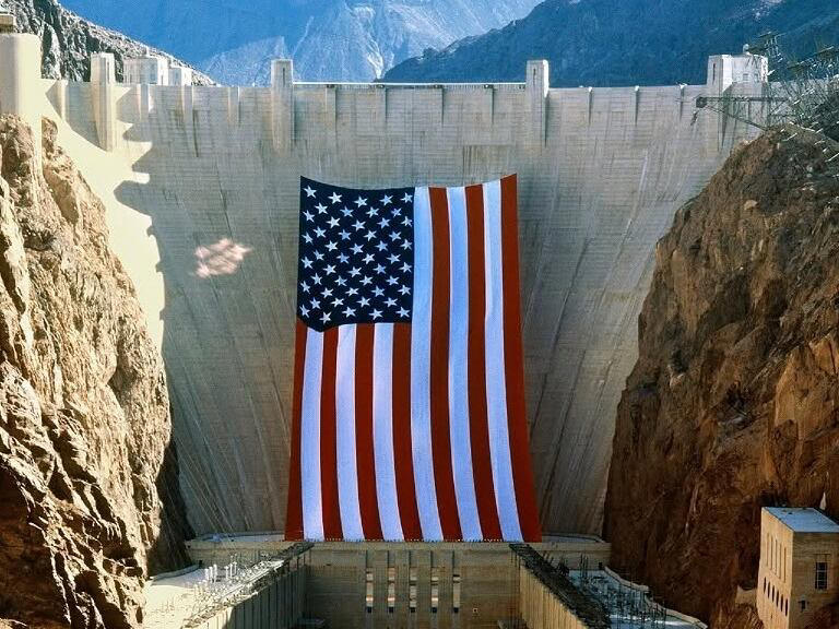 American flag removed from Hoover Dam due to tear