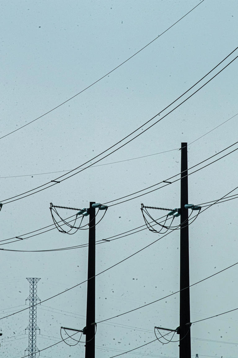 Tens of thousands remain without power after Wisconsin storms