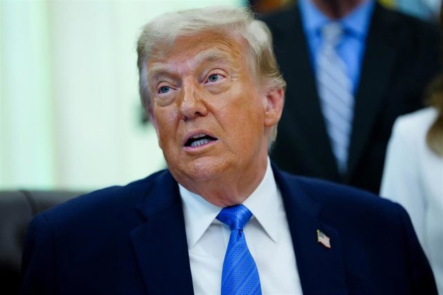 Trump asegura que más de cien millones de barriles de petróleo han ...