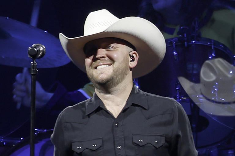 Will Justin Moore’s tour break affect his shows with Riley Green?