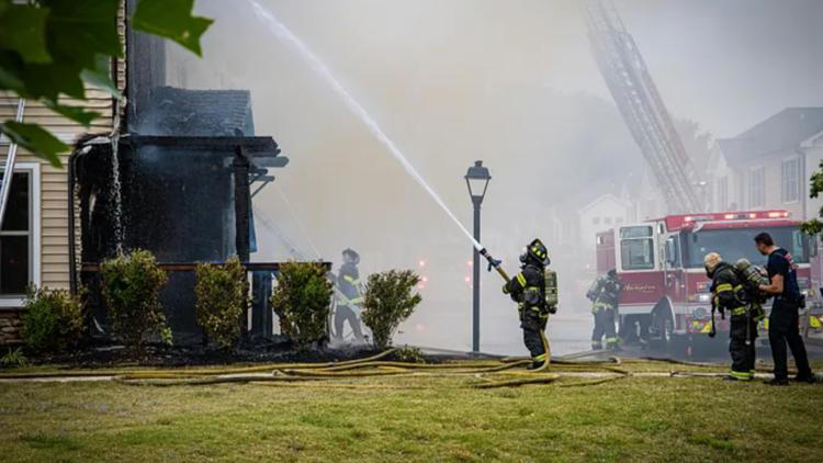 No injuries after 2-alarm townhouse fire in Hampton