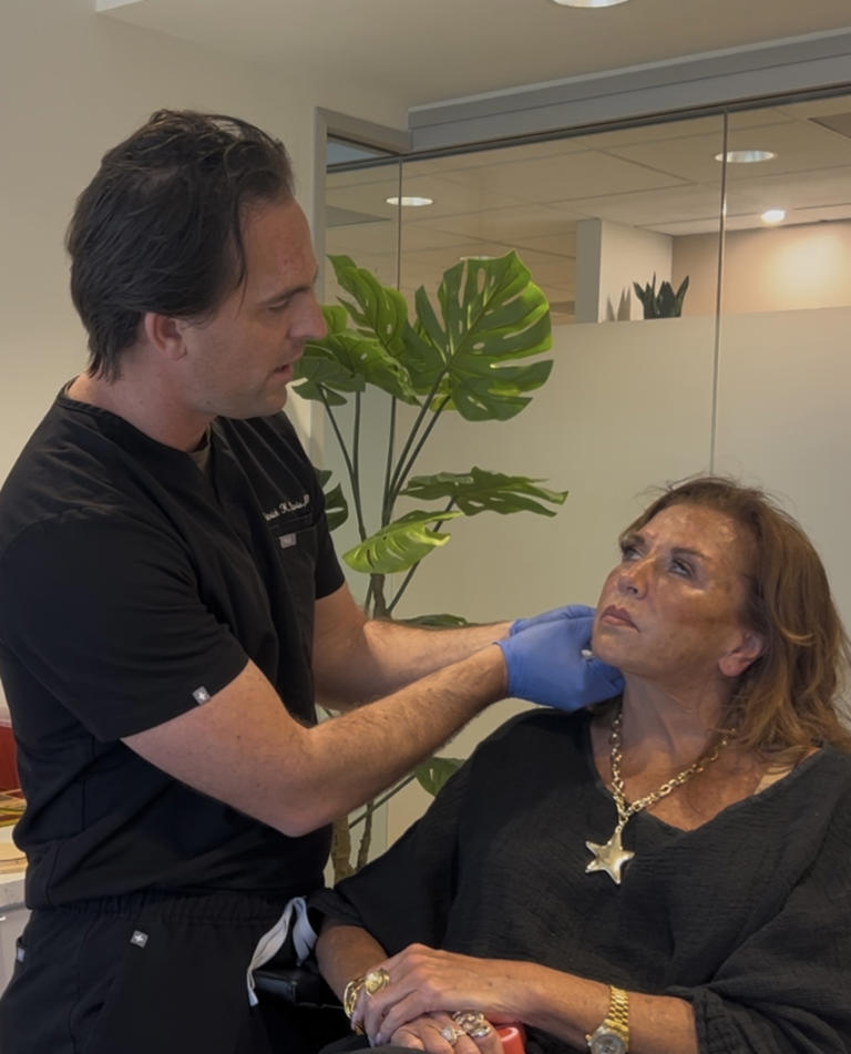 Abby Lee Miller shows off amazing $1K ear rejuvenation surgery results