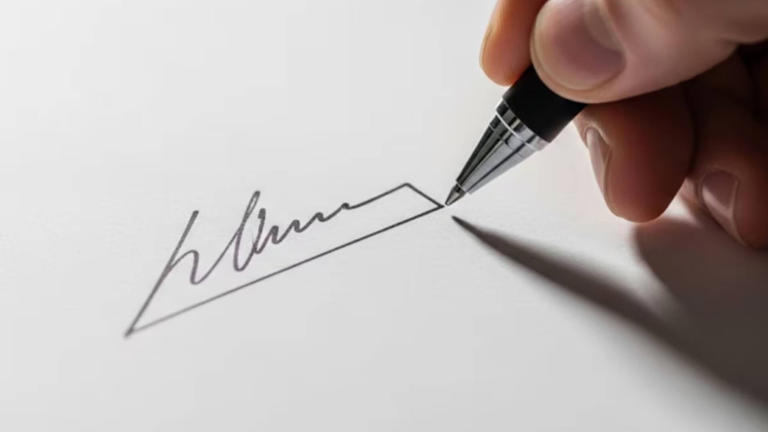 Qué significa hacer tu firma con la inicial de tu nombre, según la ...