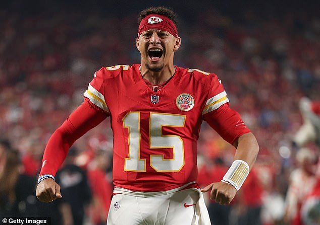 Mahomes signs first NFL deal worth over half a billion as Chiefs reward ...
