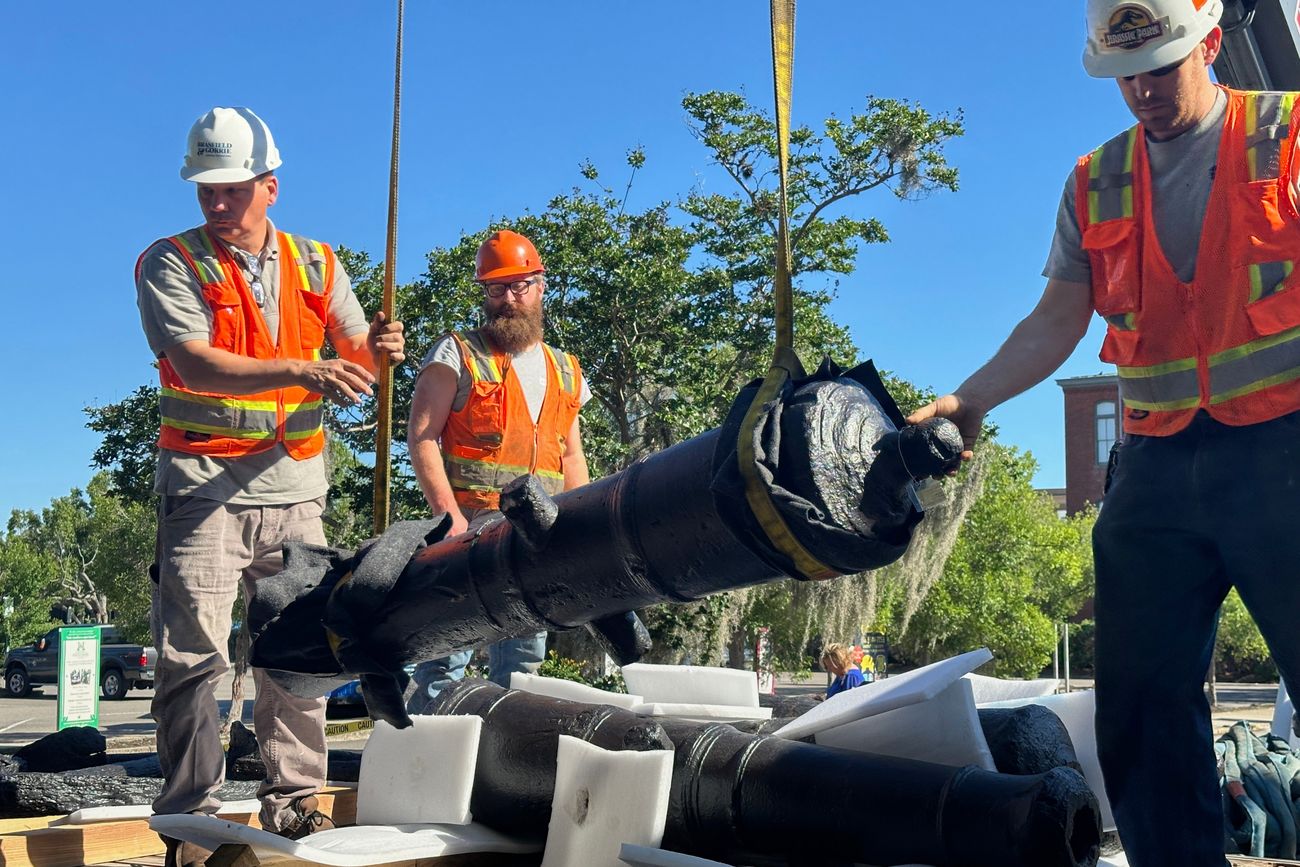 Workers dredging the Savannah River stumbled upon 19 cannons that had ...