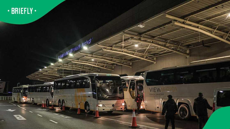 Bus containting 270 Nigerians bound for Nigeria leaves for OR Tambo
