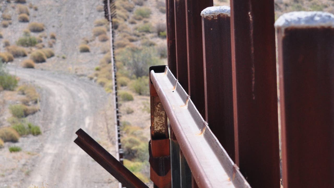 Big Bend will see vehicle barriers, not walls along southern border
