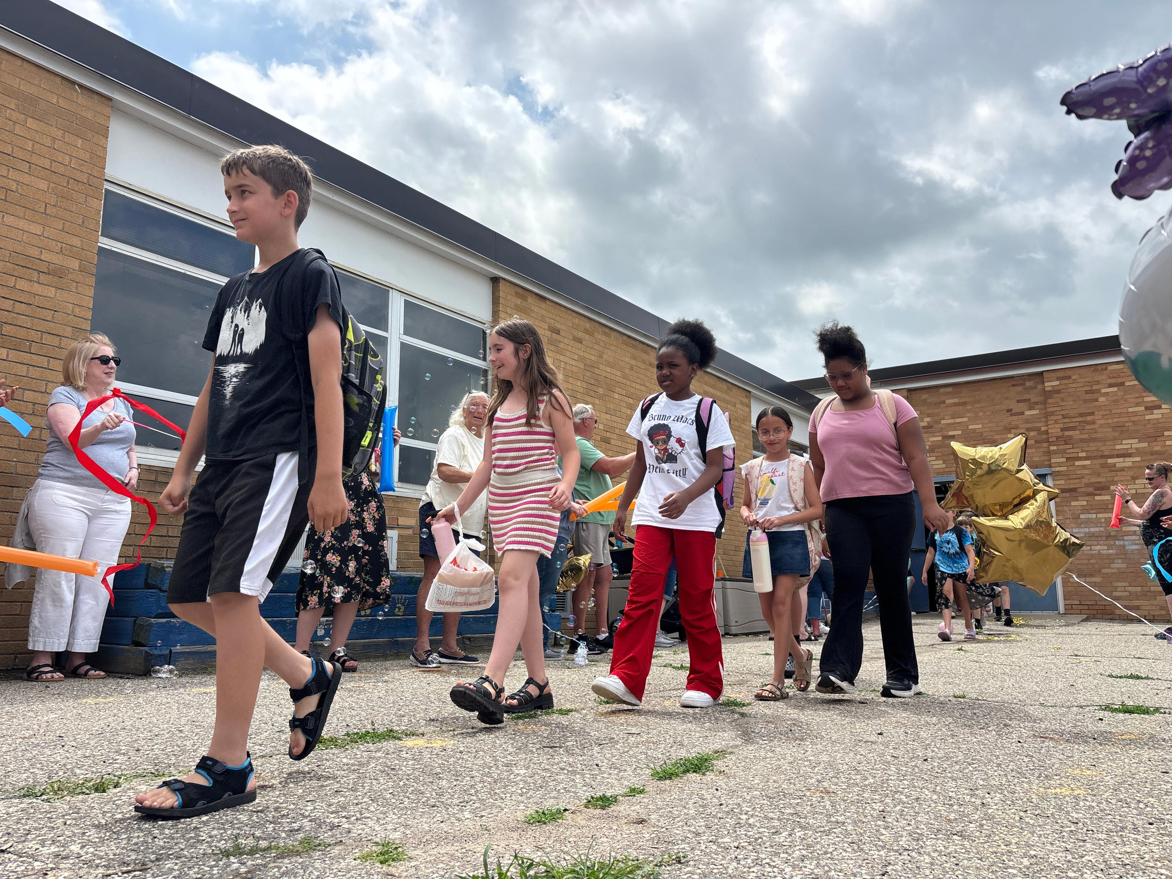 Sycamore Elementary School in Holt closes after 73 years
