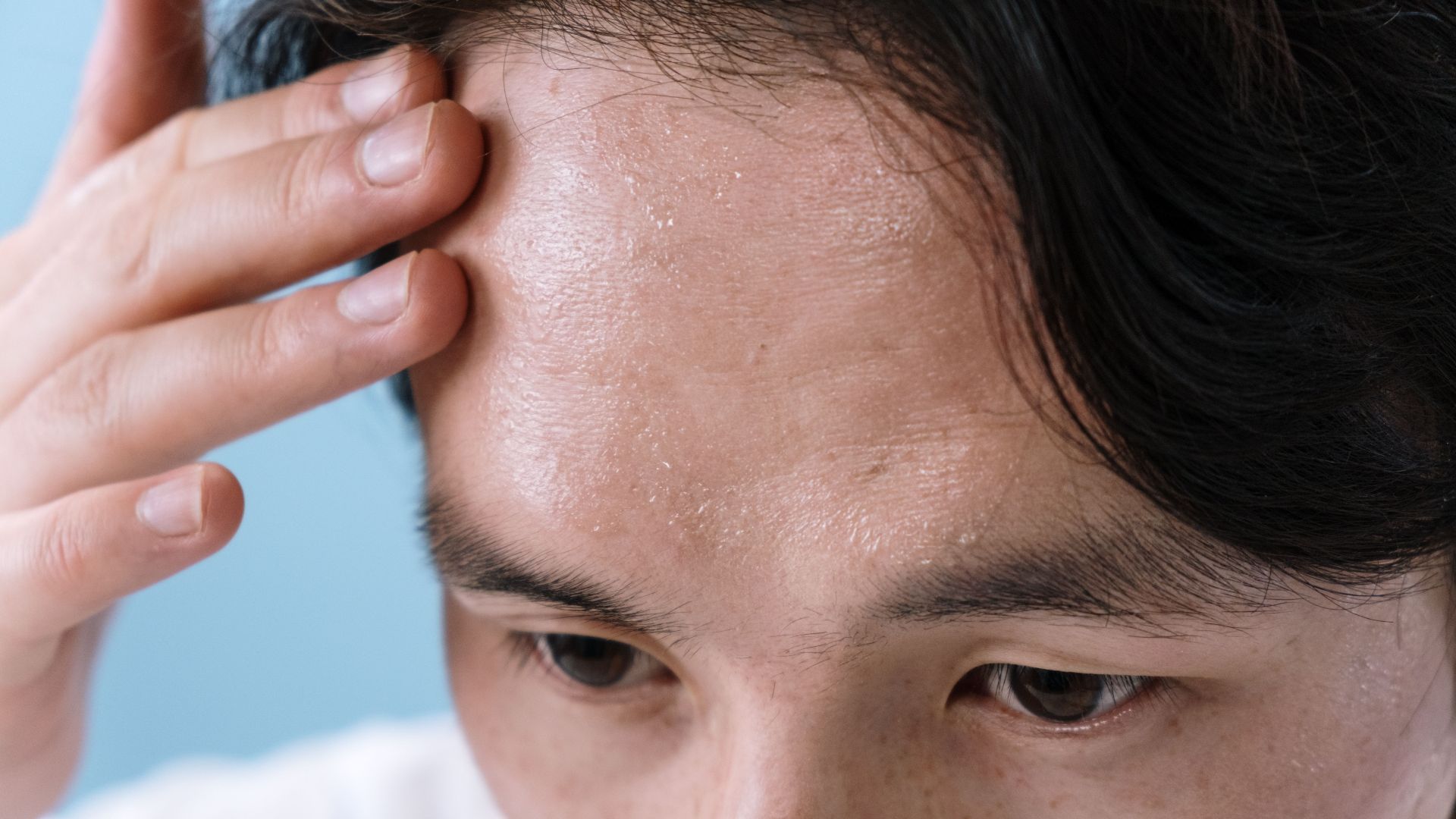 10 signs a man doesn't take care of his skin & 10 reasons men should