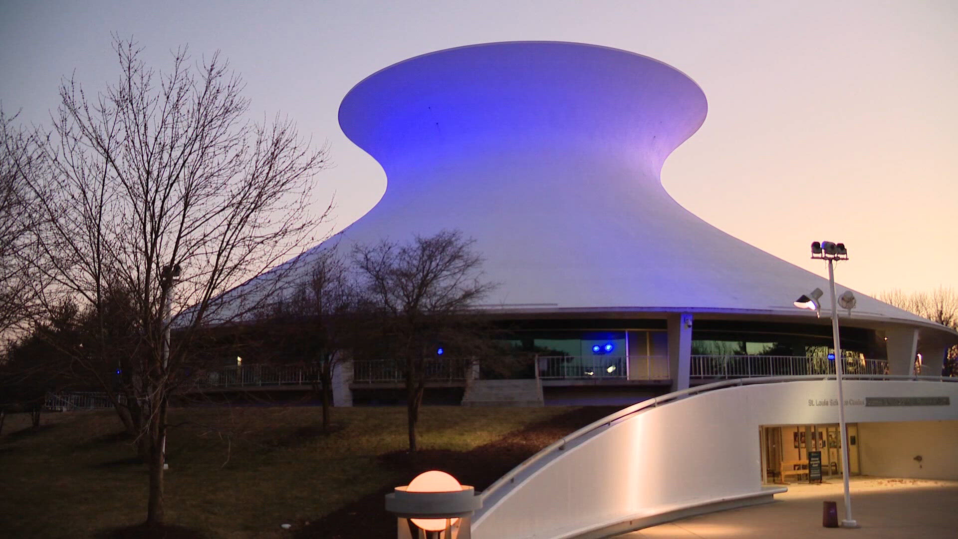 St. Louis Planetarium reopens Sunday