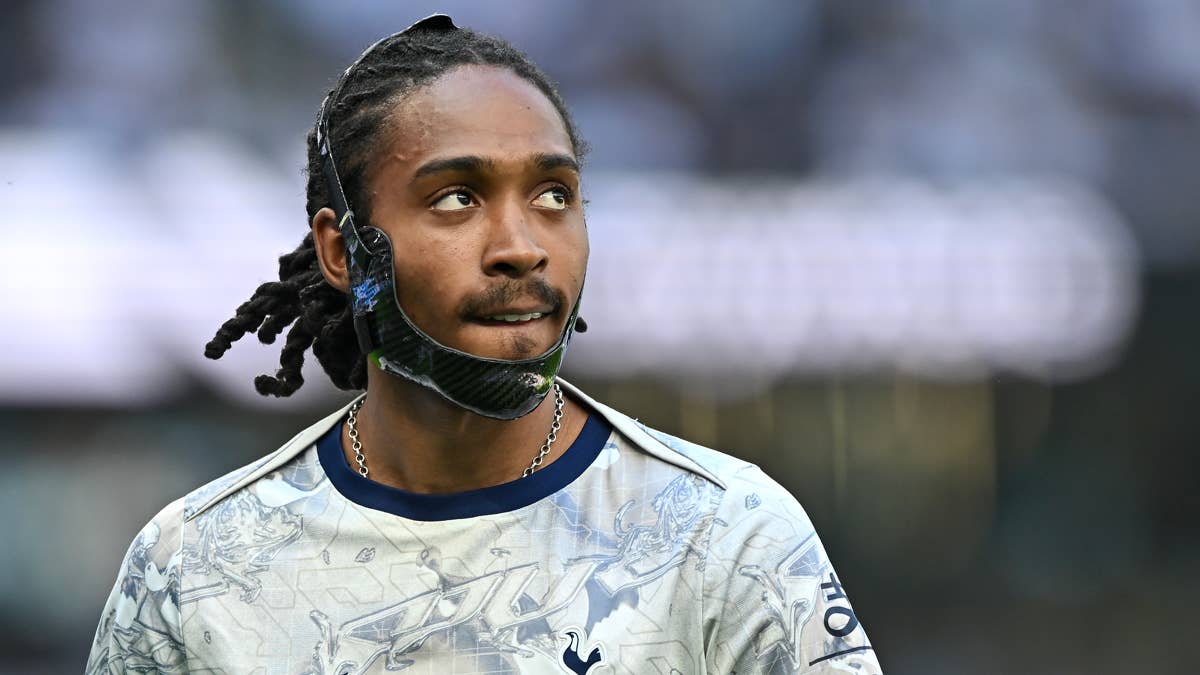 Why is Djed Spence wearing a face mask in England vs Costa Rica? Know ...
