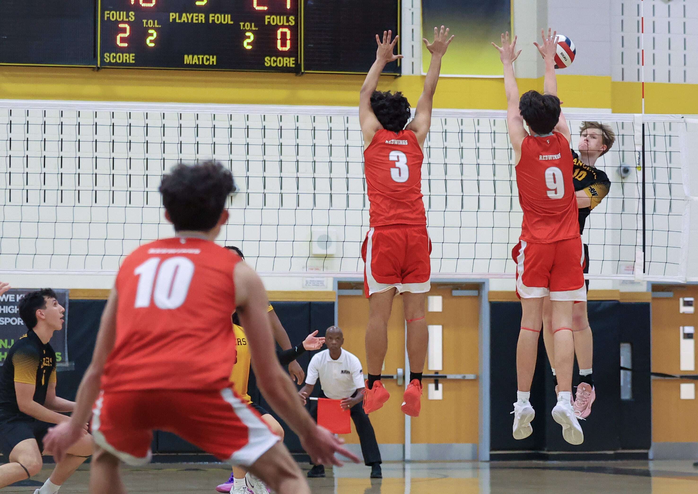 NJ boys volleyball team completes undefeated season with state championship