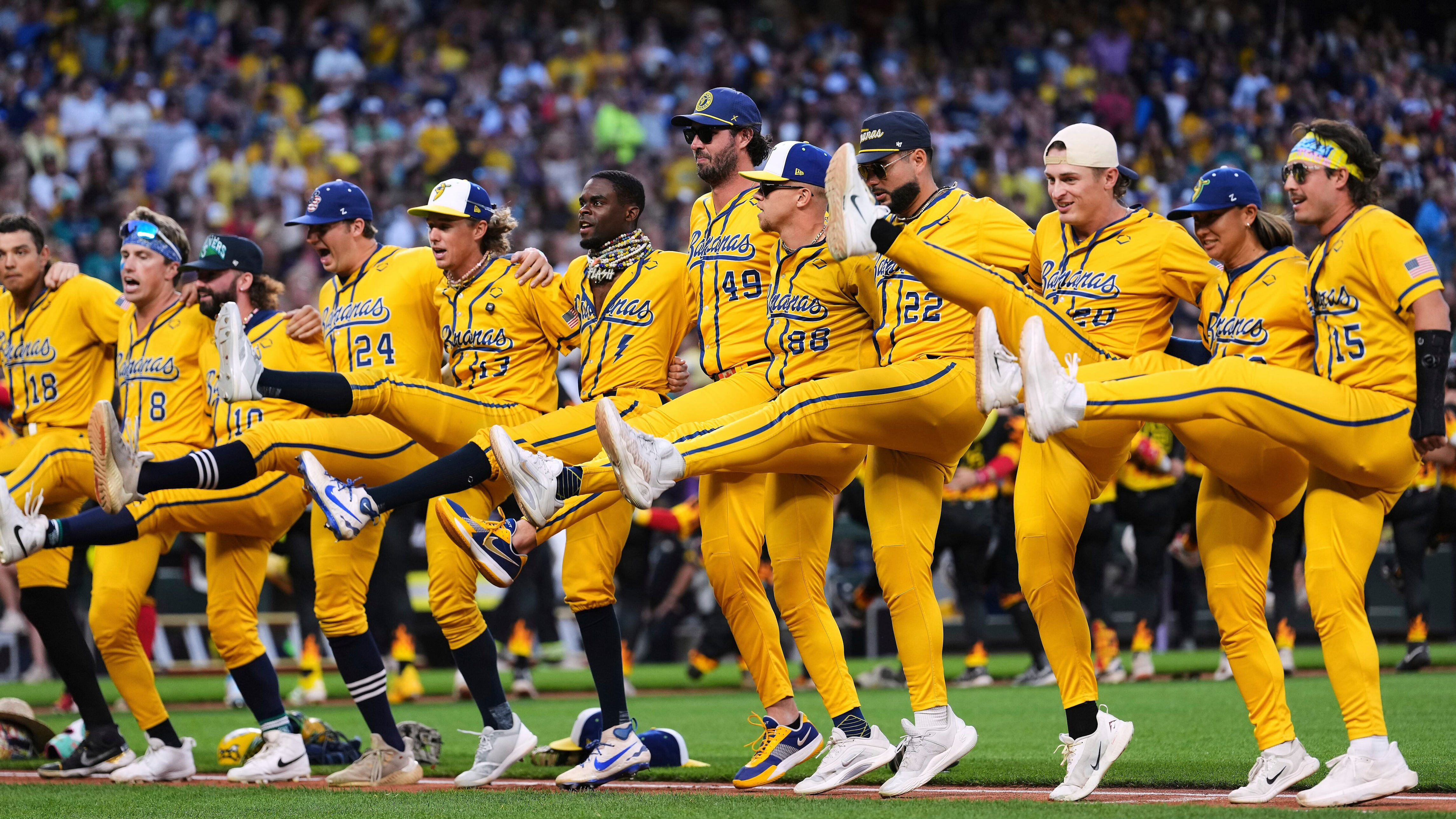 Savannah Bananas hiring locals for Lincoln Banana Ball games this weekend