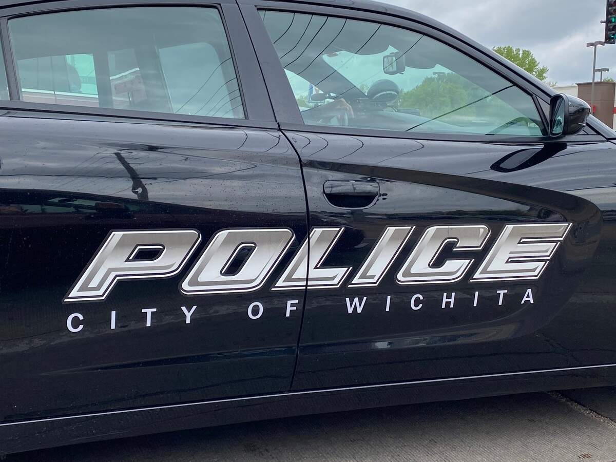Former Wichita officer charged after crashing into vehicle while ...