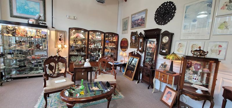 This New Jersey antique shop packs so much vintage treasure you will ...