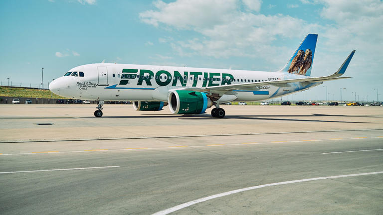 Frontier expands western US network with two new routes
