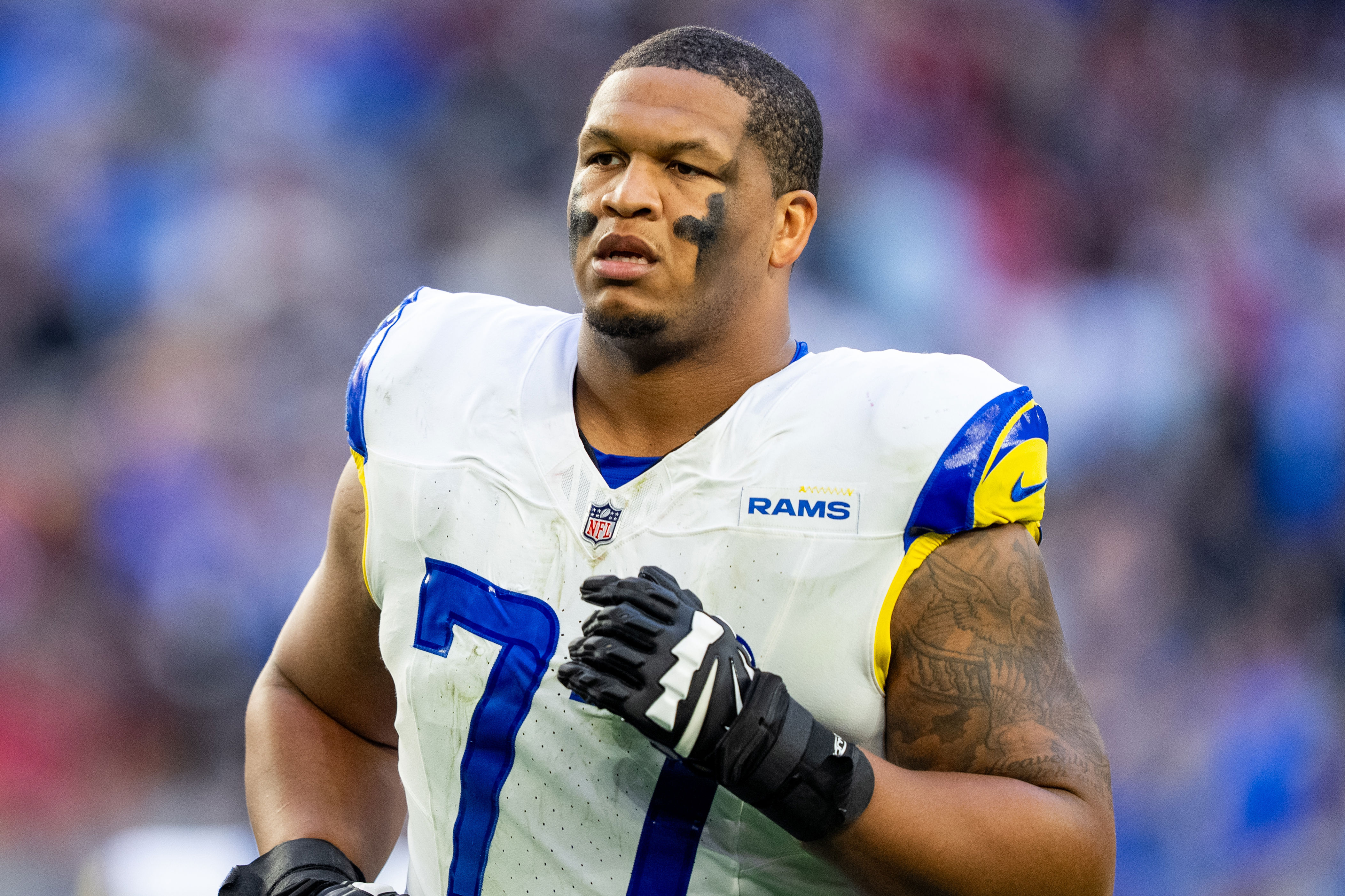 Rams star Alaric Jackson allegedly attacked woman pregnant with his ...