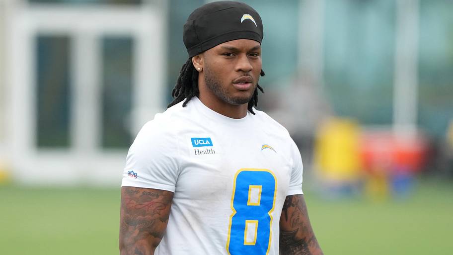 Cards to Buy Now of Hidden Gems in 2025 NFL Draft Class, Omarion Hampton