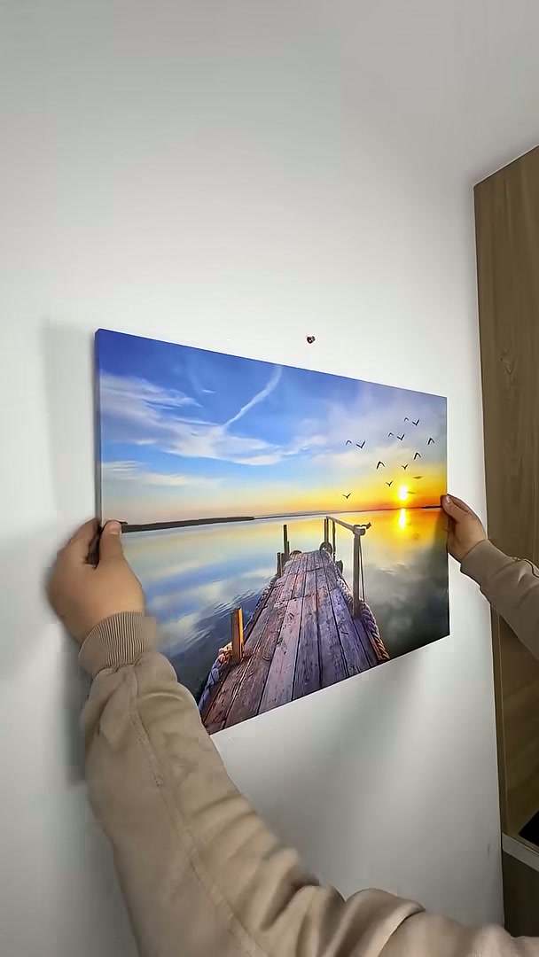 Easy trick to hang a picture #simple #picture #hanging #trick