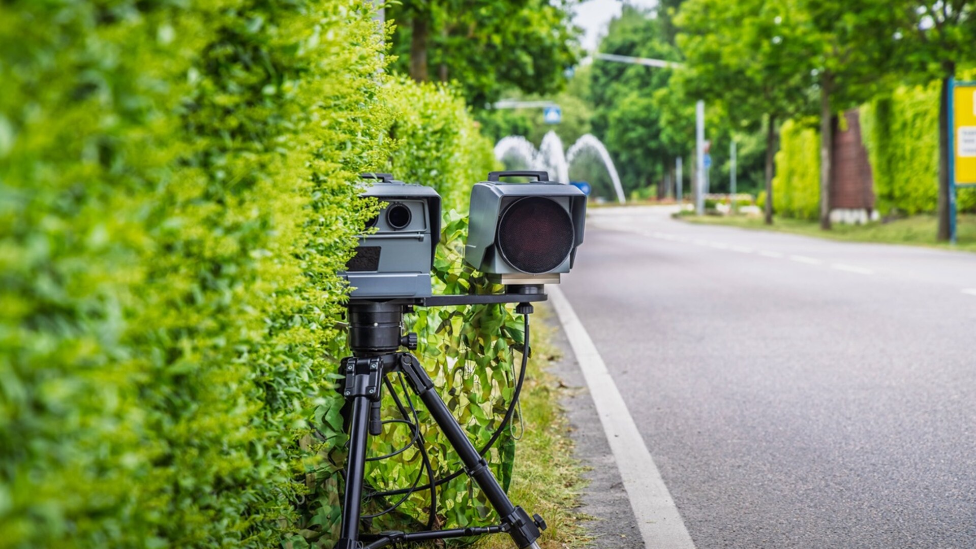 Fahrer muss 280 Euro Strafe zahlen, weil er hin 1 km/h und zurück 2 km ...