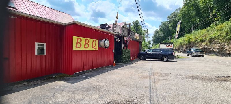 Top 10 BBQ joints in West Virginia serving flavor straight from the pit