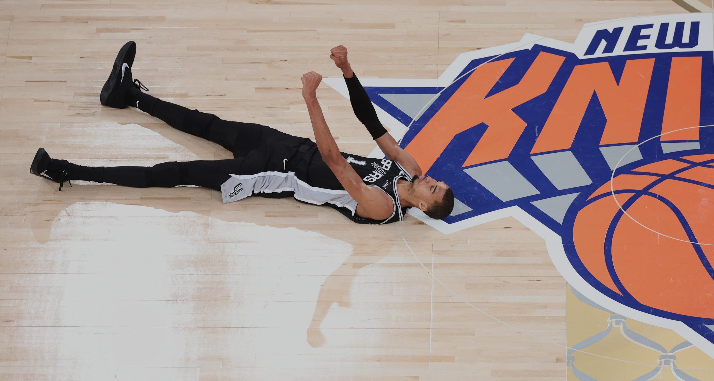 NBA shatters viewership record for Knicks-Spurs