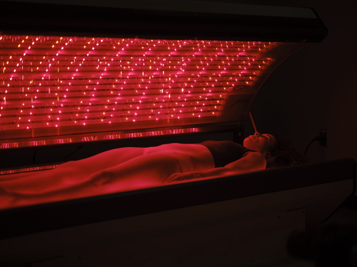 Red light therapy for pain management