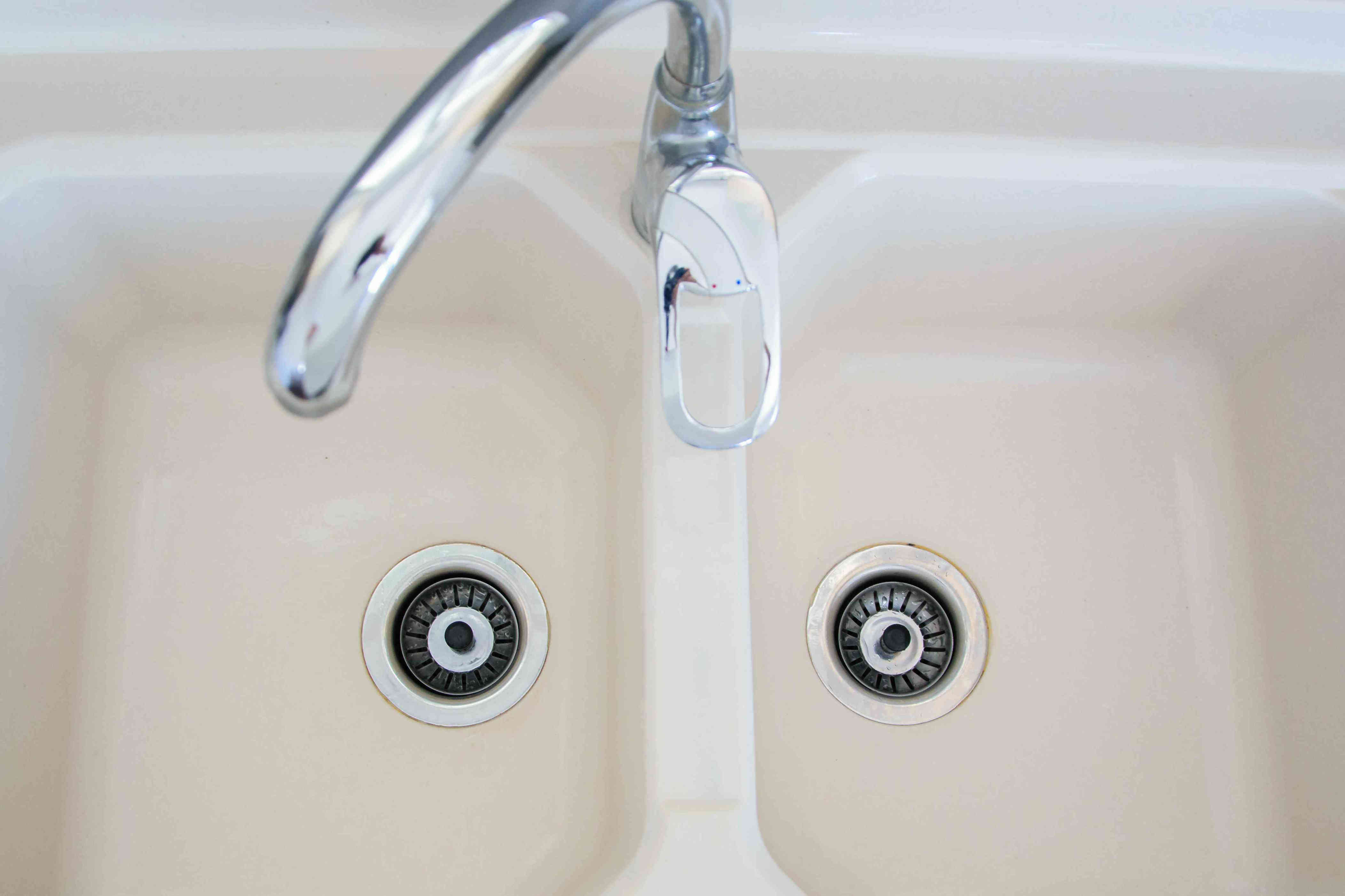 How to fix a gurgling kitchen sink, according to plumbing experts