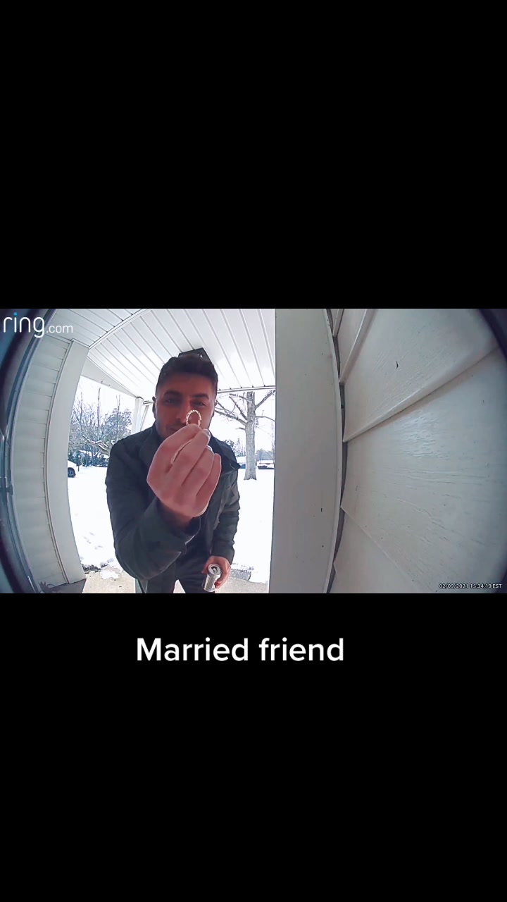 Married Friend Leaves Hilarious Ear Ring Message on My Doorbell