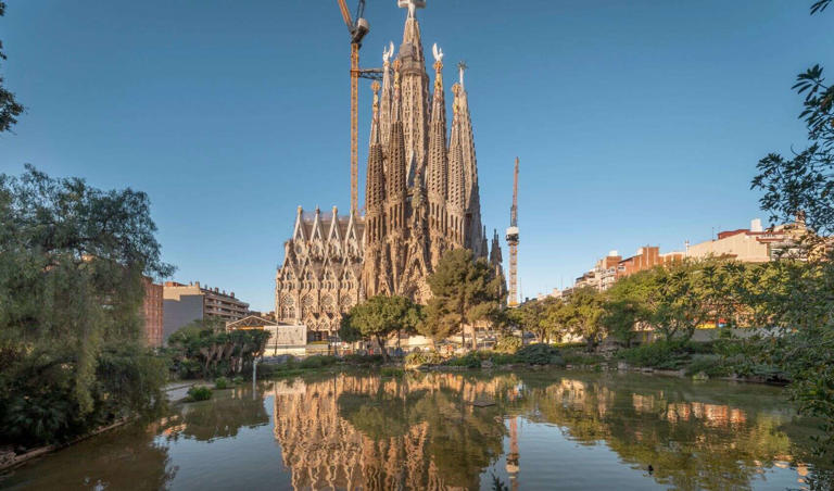 La Sagrada Familia entra en la historia global tras la espectacular ...