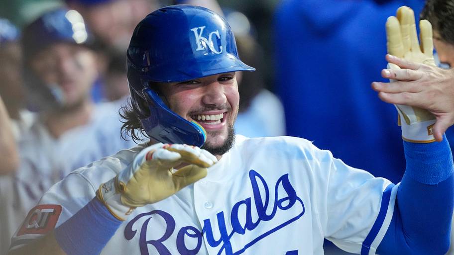 Royals' young slugger continues hot stretch with two-home run night