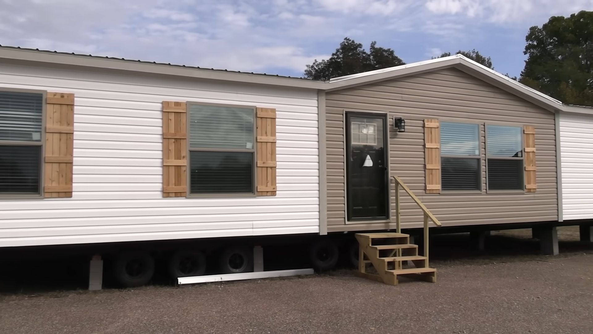 Delmar by Winston Homebuilders | 4 bed, 2 bath mobile house tour