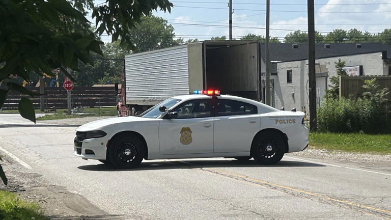 Person dies in motorcycle, SUV crash at Harding Street intersection