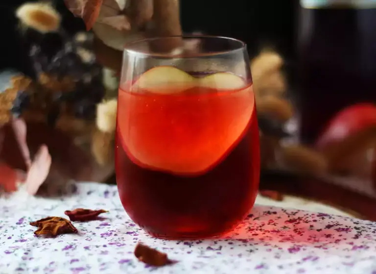 The perfect cocktail for Valentine's Day, the cranberry spritz!