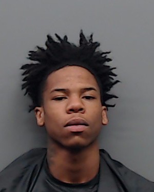3 arrested after robbing victim at gunpoint in Tyler apartment complex