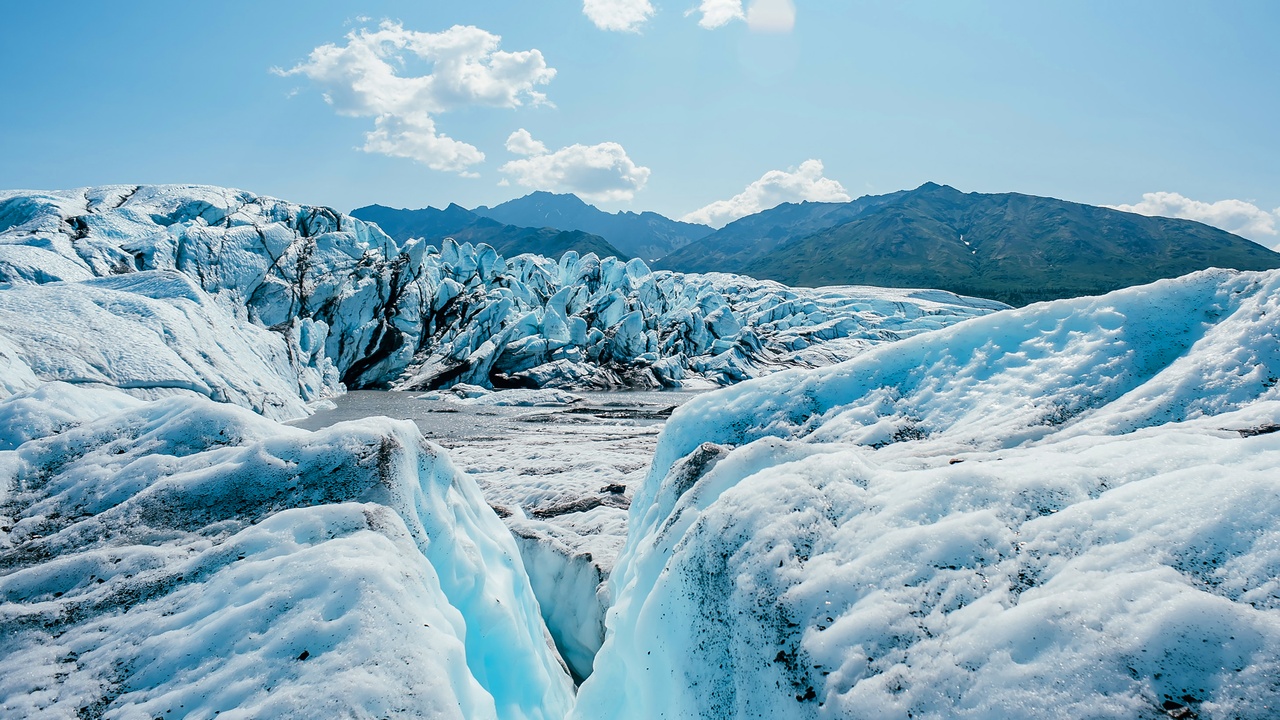 Alaska’s biggest glacier lets you walk on 27 miles of blue ice, just ...